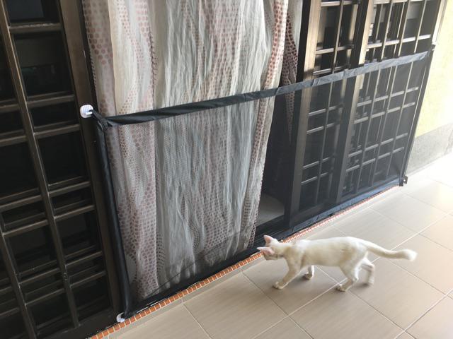 Magic Mesh Pet Gate Enclosure Fences Puppy Dog Net Guard Safety Door ...
