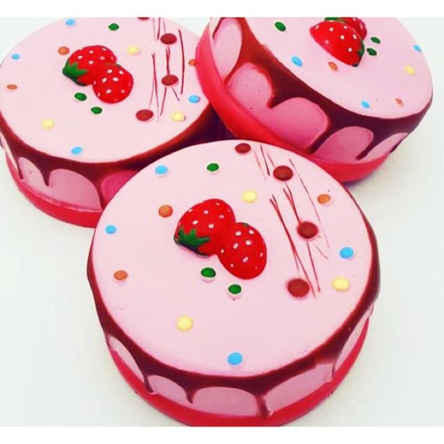 Jumbo Strawberry Cake Squishy | Shopee Malaysia