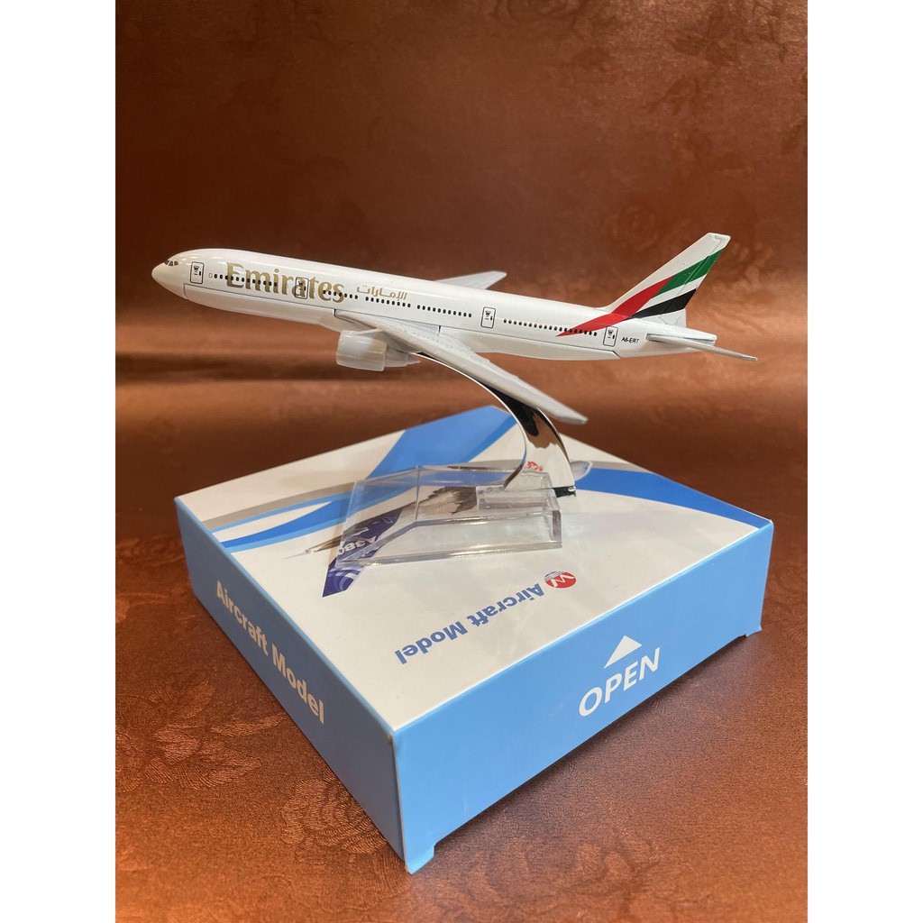 New Emirates Airways B777 Aircraft Model 16cm Die-cast Metal Airplane ...