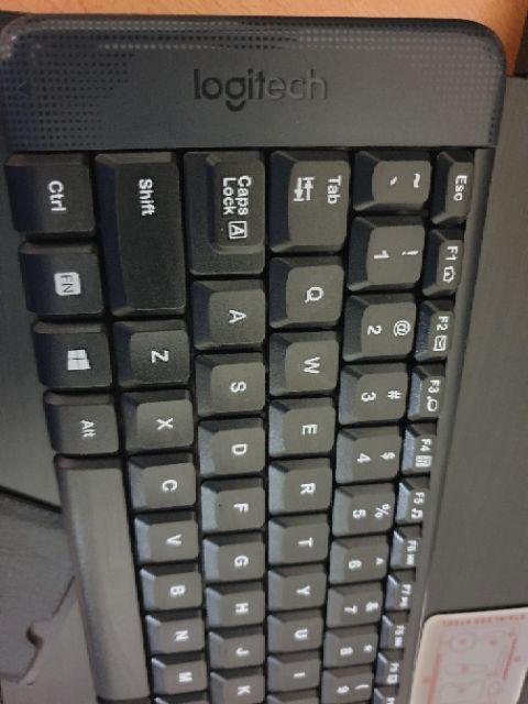 🔥Logitech MK220 Wireless Keyboard and Mouse Combo | Shopee Malaysia