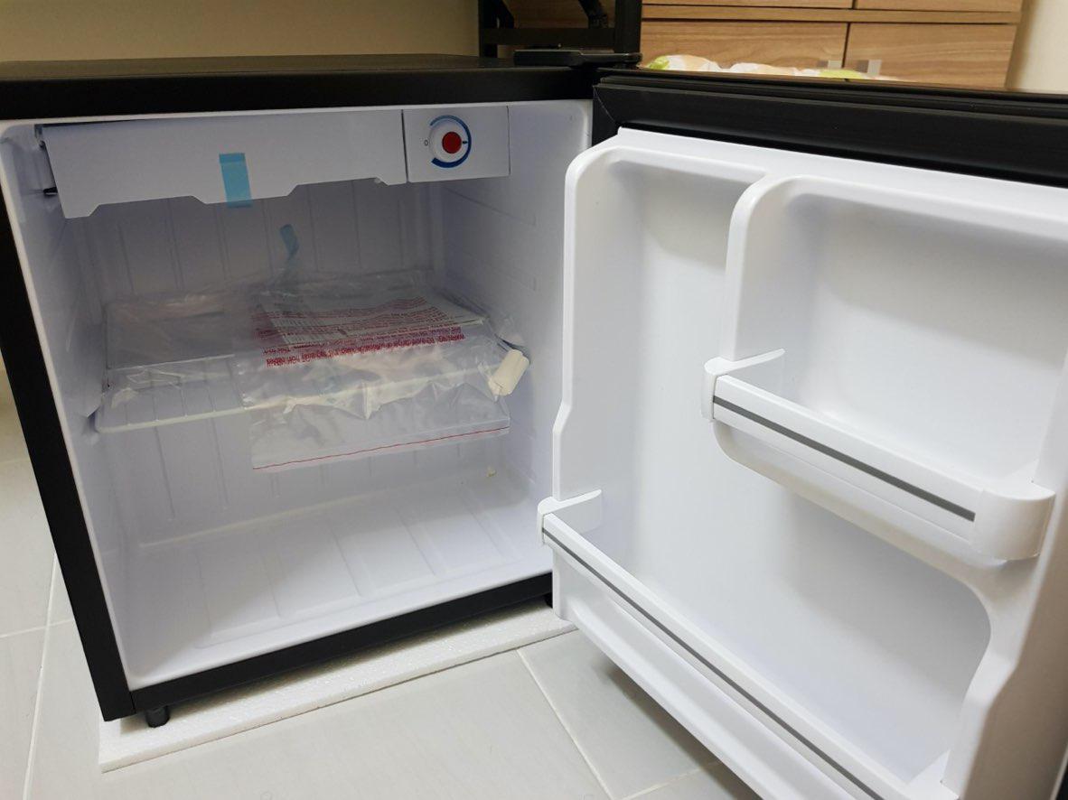 Sharp 50L Mini Bar/ Refrigerator - SJM60MK | Shopee Malaysia