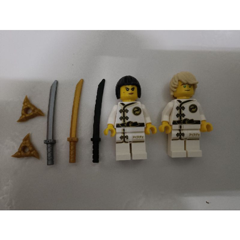 Lego Ninjago Minifigures with weapons like in the photos (Both ...