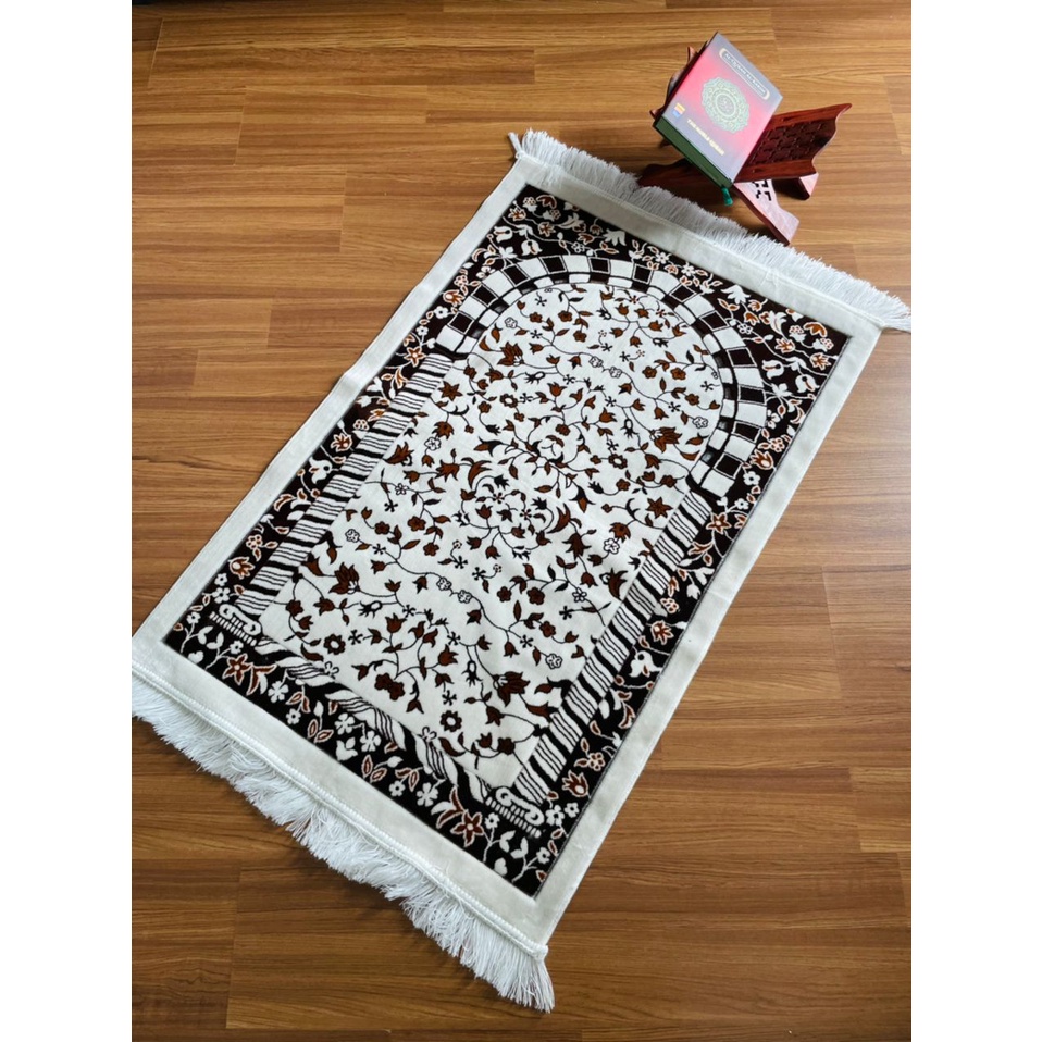 SEJADAH GEBU WHITE MADINAH 110 X 70 CM | Shopee Malaysia