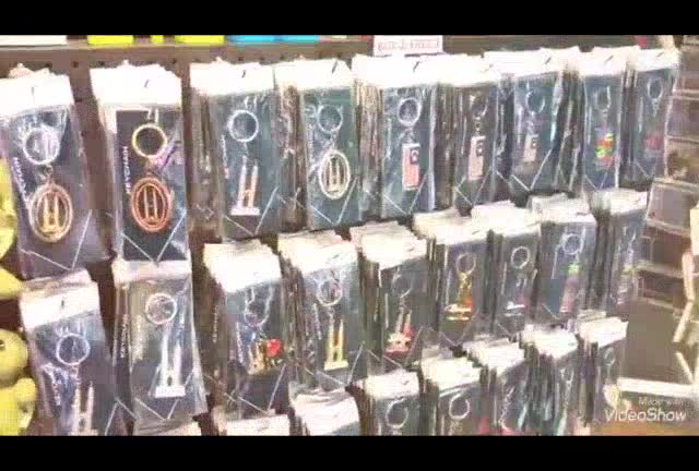 I Love KL Malaysia Flag Souvenir Key Chain Gold/Silver (840393) FREE 1 ...