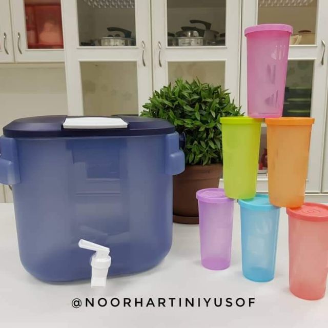 Tupperware outdoor cooler + 6 bottles | Shopee Malaysia