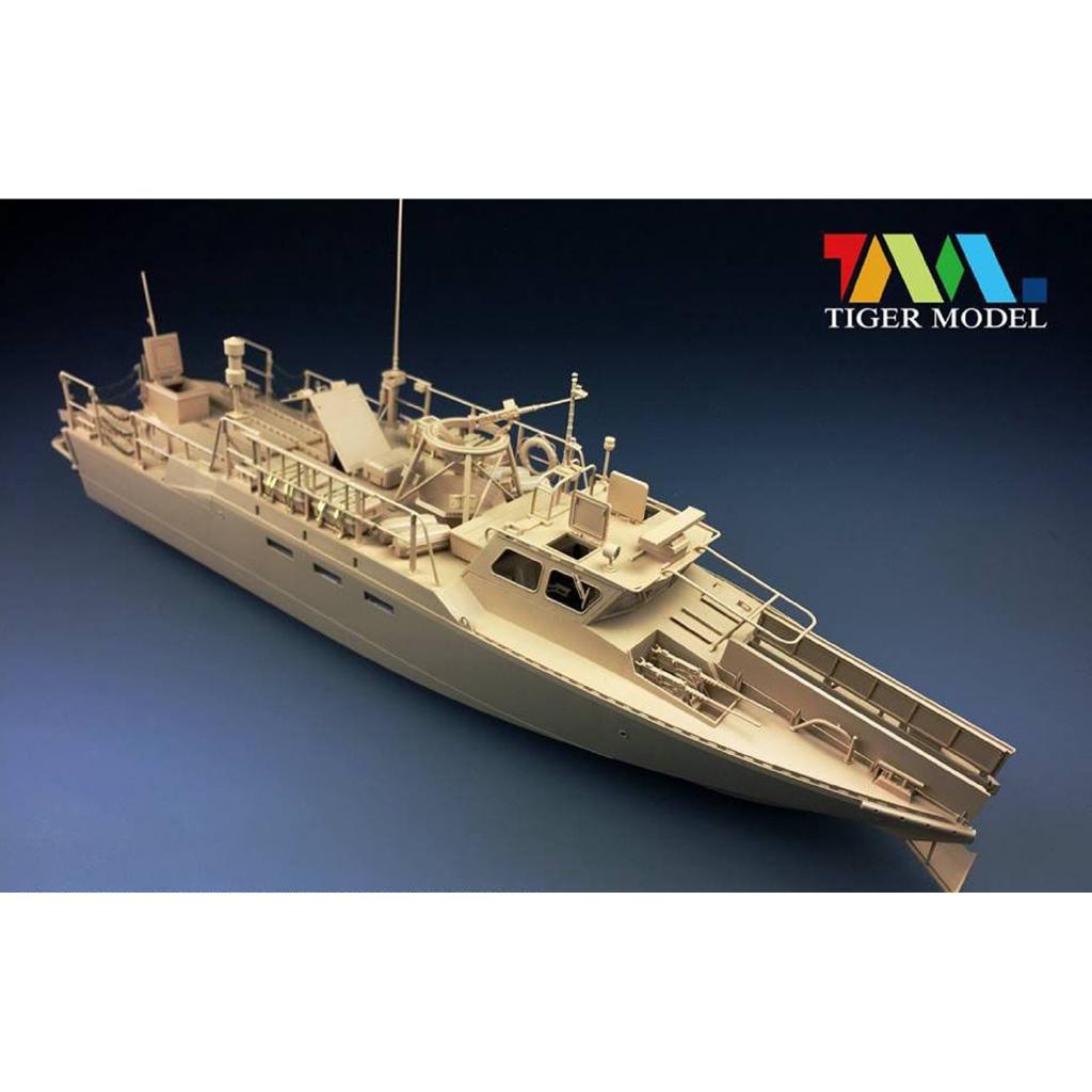 Tiger Model 1/35 CB90 Combat Boat 90 Sweden Fast Assault Craft CB 90 ...