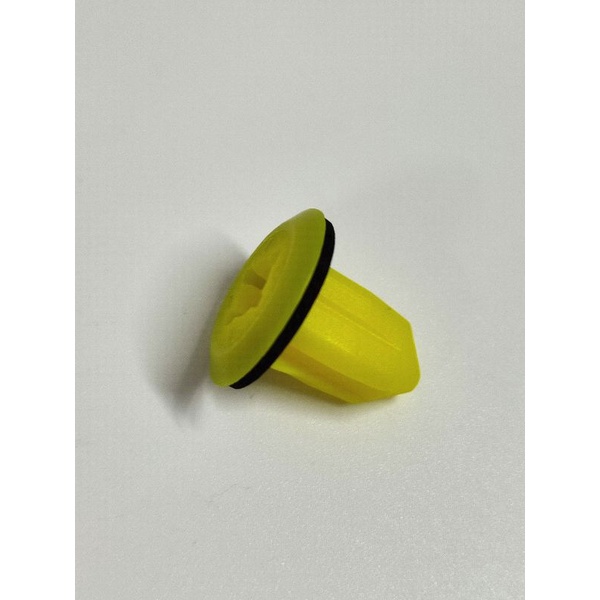 toyota vios camry altis end panel grommet clip 52188-33040 | Shopee ...