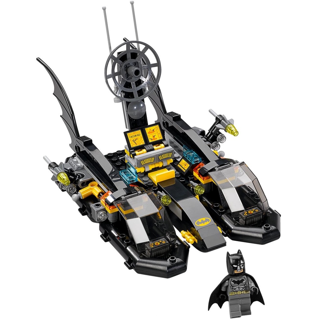 Lego DC Comics Super Heroes 76034: Batboat + Batman Minifigure (Split ...