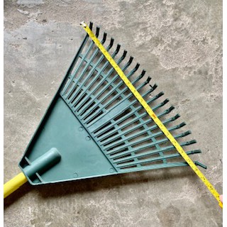 {Ready Stock} PVC Grass Rake Crawler 20 Teeth Green without Handle ...