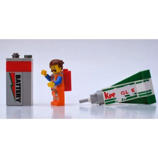 Lego Movie 70809 Emmet Minifigure with Piece of Resistance, Kragle and ...