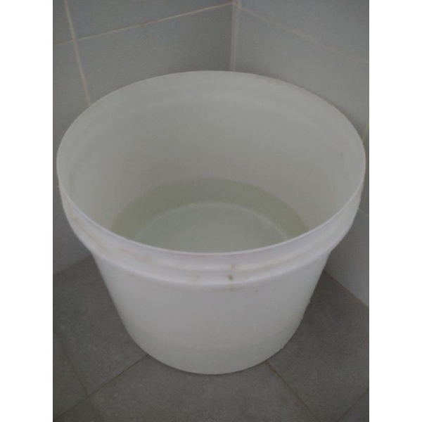 tong putih 28liter pelbagai guna. | Shopee Malaysia