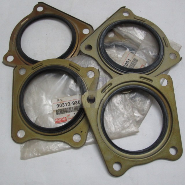 TOYOTA LAND CRUISER REAR AXLE SHAFT OIL SEAL | Shopee Malaysia