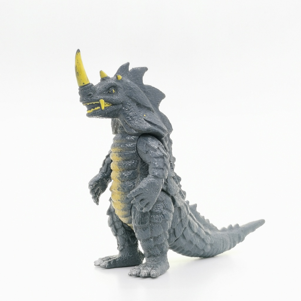 Pre Owned 6 inch Bandai UMS Seagorath Ultraman Kaiju Alien Ultra ...