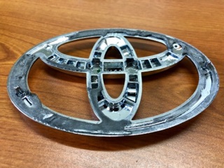 Original Toyota Harrier Logo Emblem (Year 2014 - 2019) | Shopee Malaysia