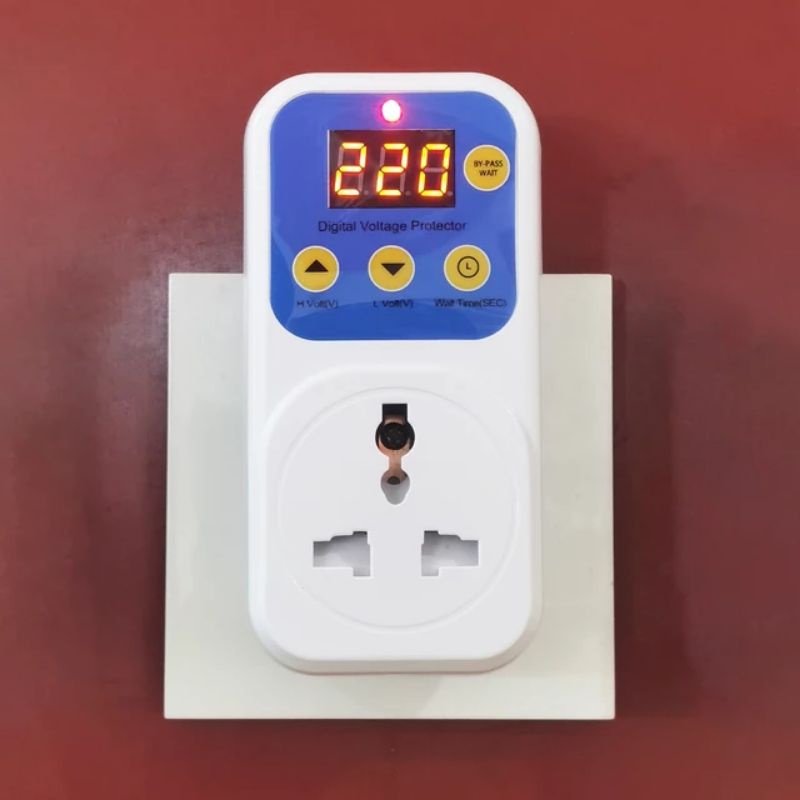 Voltage Protector AV 13A Digital Plug in Automatic Voltage Surge ...
