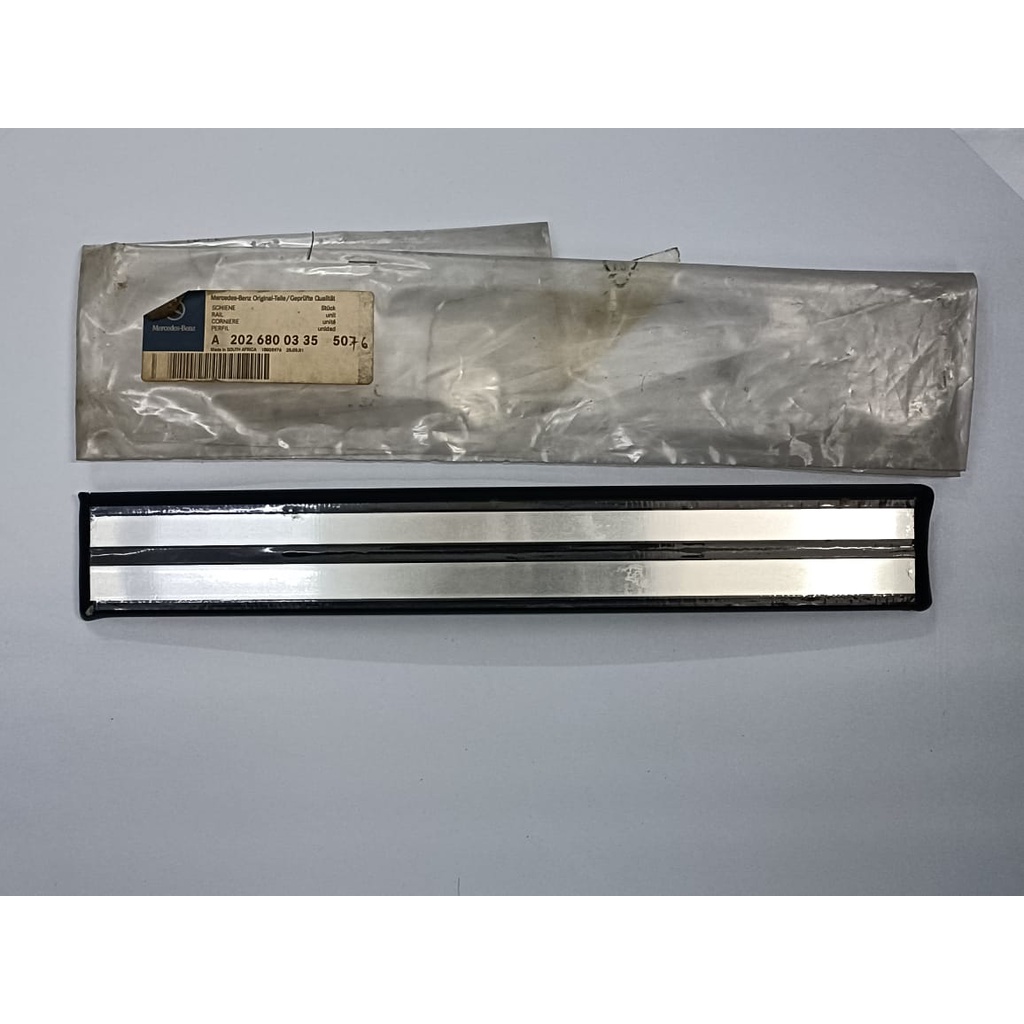 Mercedes Benz Original 2026800335 5076 Rear Door Entrance Step Cover ...
