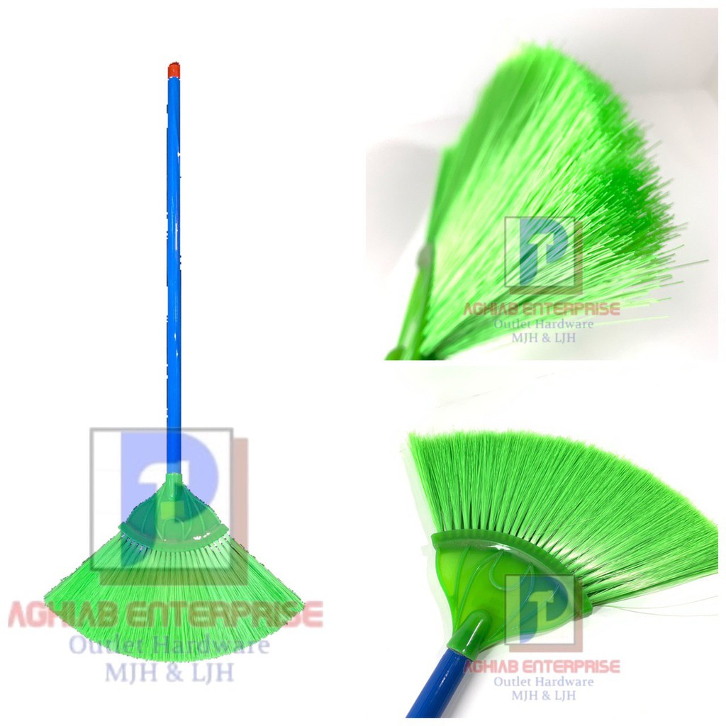 Soft Nylon Paddy Broom/Penyapu Plastic with Handle(6999) | Shopee Malaysia