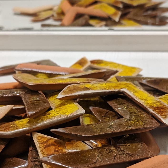 Keceramics Qibla / Kiblat Direction Pointer Recycled Glass Ceramic Tile ...