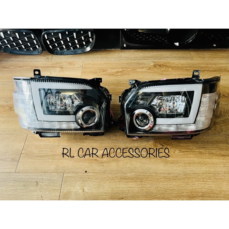 Toyota hiace 2014 2015 2016 2017 2018 headlamp headlight head lamp ...