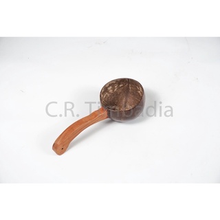 Gayung Traditional Tempurung Kelapa / Batok / Coconut Shell Water Ladle ...