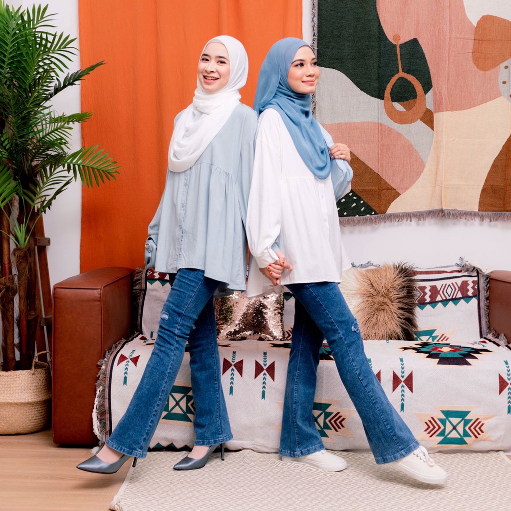 SALE RM50 Rayyan Haya' Loose Bootcut Jeans Ready Stock Comfy Labuh ...