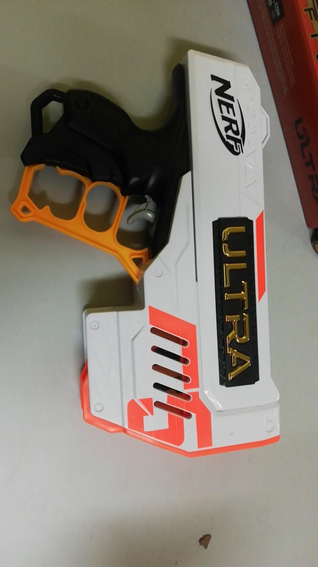HASBRO Nerf Ultra Five Blaster (Includes: blaster, 4 darts, and ...
