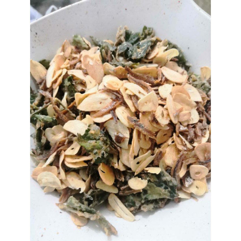 SNACK SIHAT - PEGAGA MIX BAWANG PUTIH CHRISPY DAN IKAN BILIS | Shopee ...