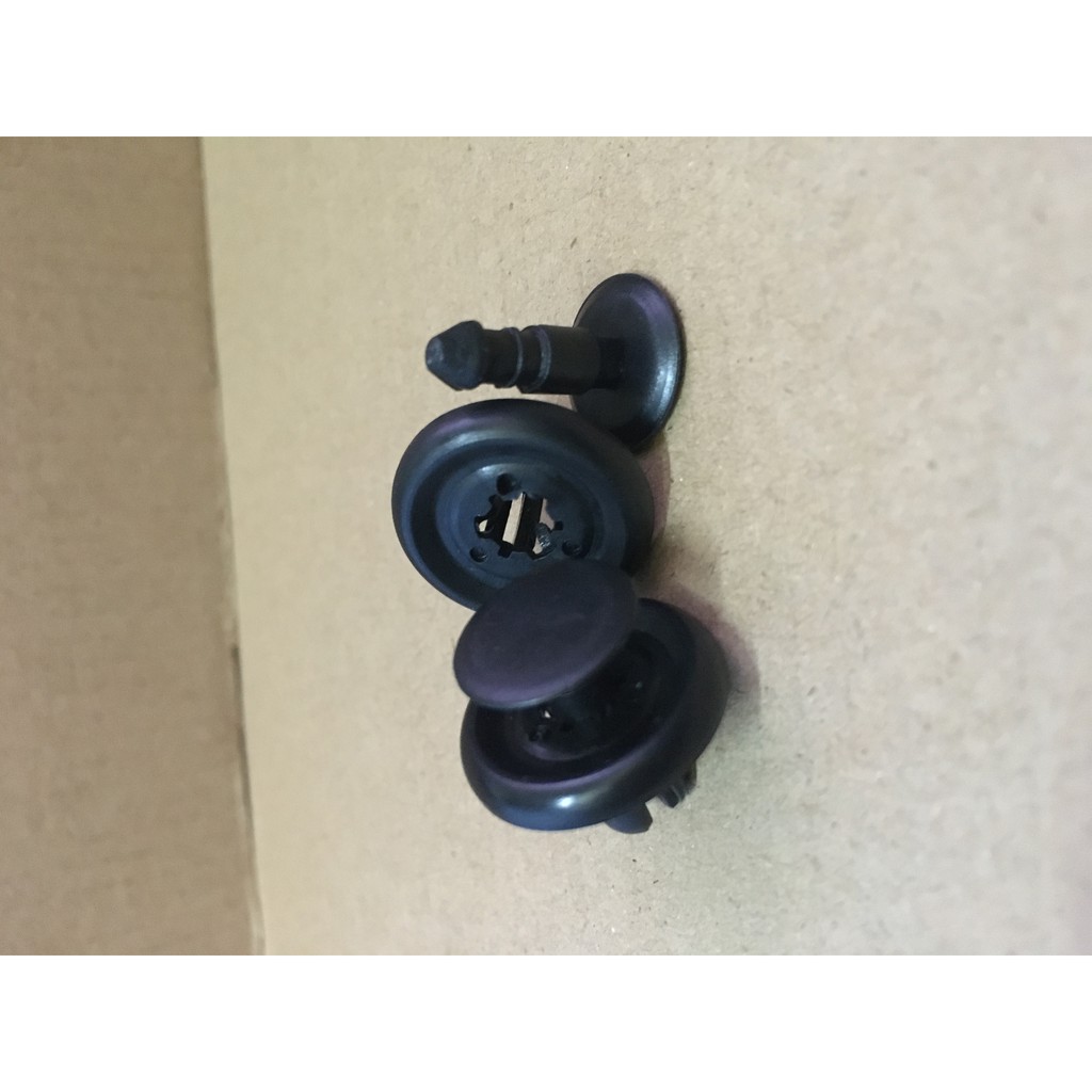 Nylon clip Toyota/fastener clip/trim fastener for toyota | Shopee Malaysia