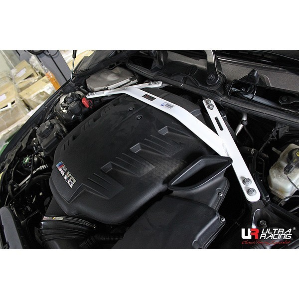 ULTRA RACING 4P Front Strut Bar:BMW E90 (M3) (4D)/E92 M3 V8 '07 (2WD ...