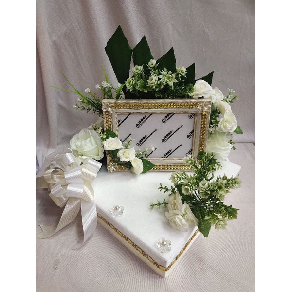 gubahan frame mas kahwin + sireh junjung sahaja(creamgreenwhite ...
