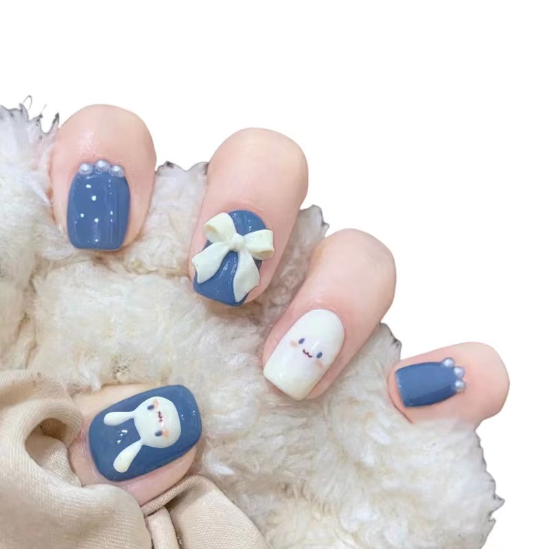 Free fake nails, nail files, there are many patterns to choose from ...