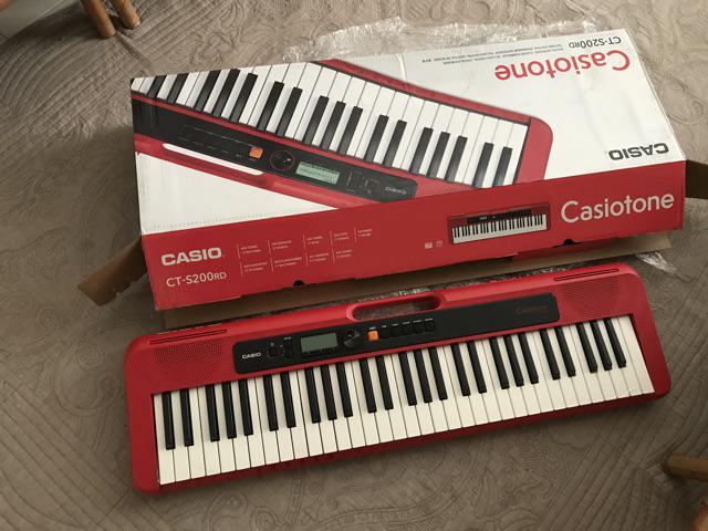 Casio CT-S200 61 Key Casiotone Electric Keyboard Intermediate Package ...