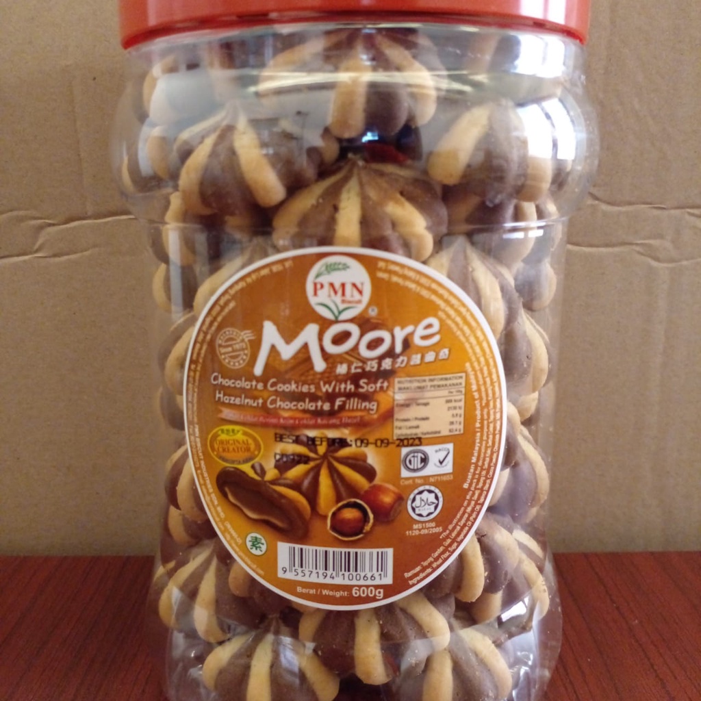(HALAL) Biskut MOORE / Chocolate Cookies/Hazelnut Filling/JAJAN LEGEND ...
