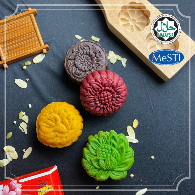READYSTOK-Mooncake halal, Mooncake, Kuih Bulan halal By Mama's Hut [HQ ...