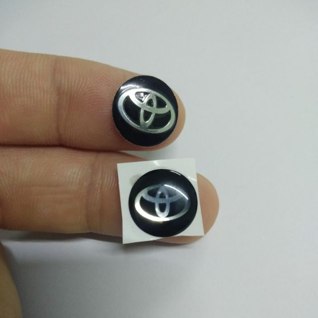 Toyota Logo Sticker Emblem Sticker 1 Pcs (14mm) | Shopee Malaysia