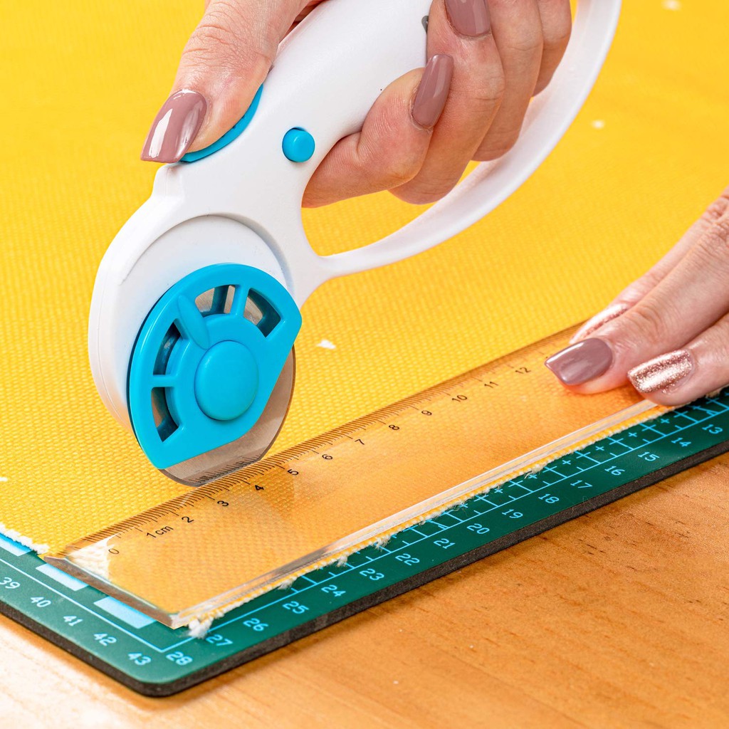 Rotary Cutter for Crafters Fabric/Paper Vinyl with Safety Lock ...