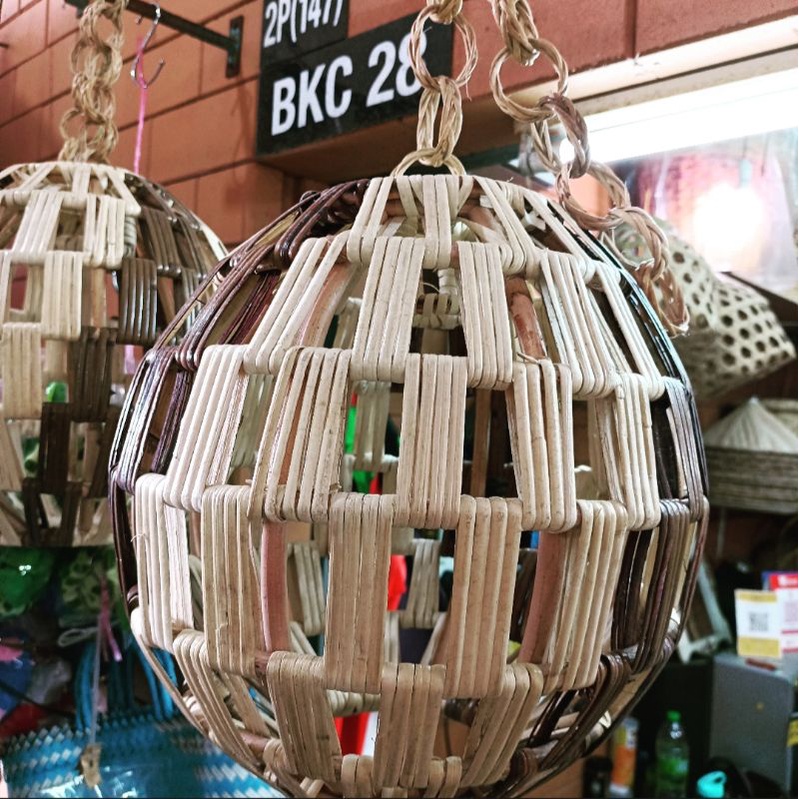 Deco lampu rotan/deco rumah/taman/lampu gantung | Shopee Malaysia