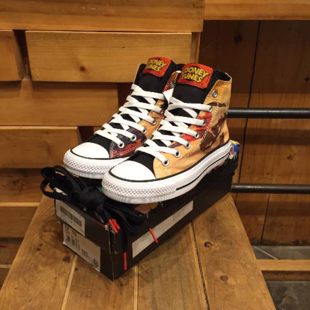 Converse Ct Looney Tunes Coyote Road Runner (Discount) | Shopee Malaysia