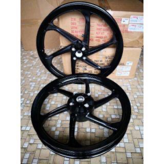 Yamaha 100% Original Sport Rim Y125ZR Black/Silver/GP-Blue | Shopee ...