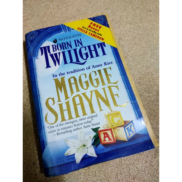 (Preloved novel) Maggie Shayne Born In Twilight | Shopee Malaysia