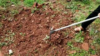 Penyakar rumput besi metal grass rake penyapu pencakar besi | Shopee ...