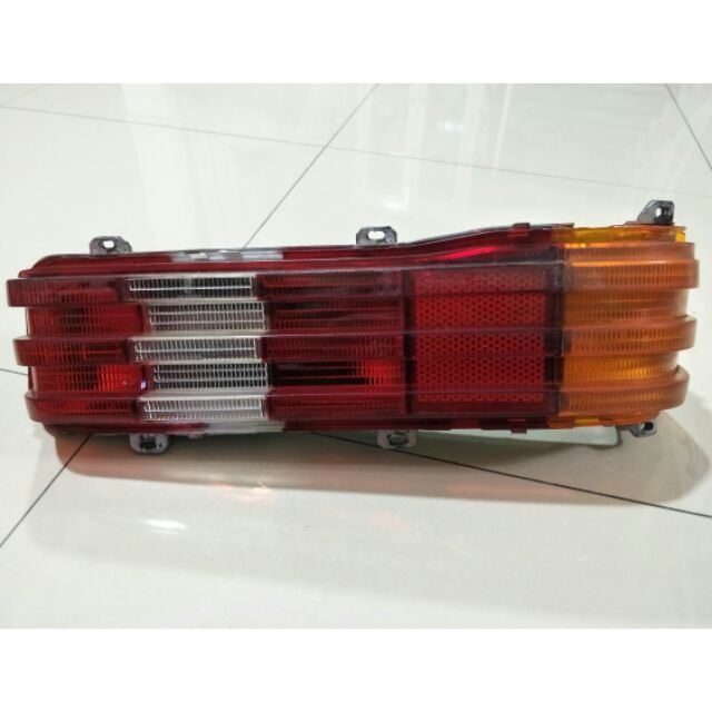 HELLA RIGHT TAIL LAMP LENSE MERCEDES W123 | Shopee Malaysia