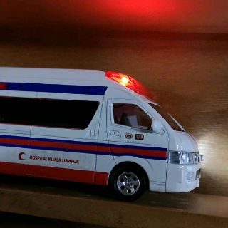 AMBULANCE KKM MALAYSIA TOYOTA HIACE HIMEDIC CUSTOM DIECAST AMBULANS ...