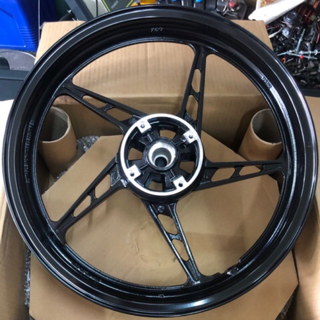 YAMAHA LC 5 SPEED SPORT RIM 100% ORIGINAL FOR V2.V3.V4 | Shopee Malaysia