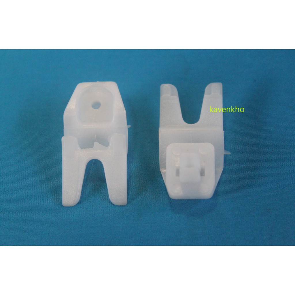 D1 CLIP - TOYOTA COROLLA KE70 WINDSCREEN BOTTOM CLIP (1 UNIT) (NEW ...