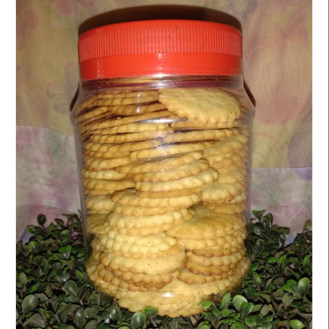 Biskut raya/ biskut bangkek /kuih bangkit /kuih tradisional bugis ...