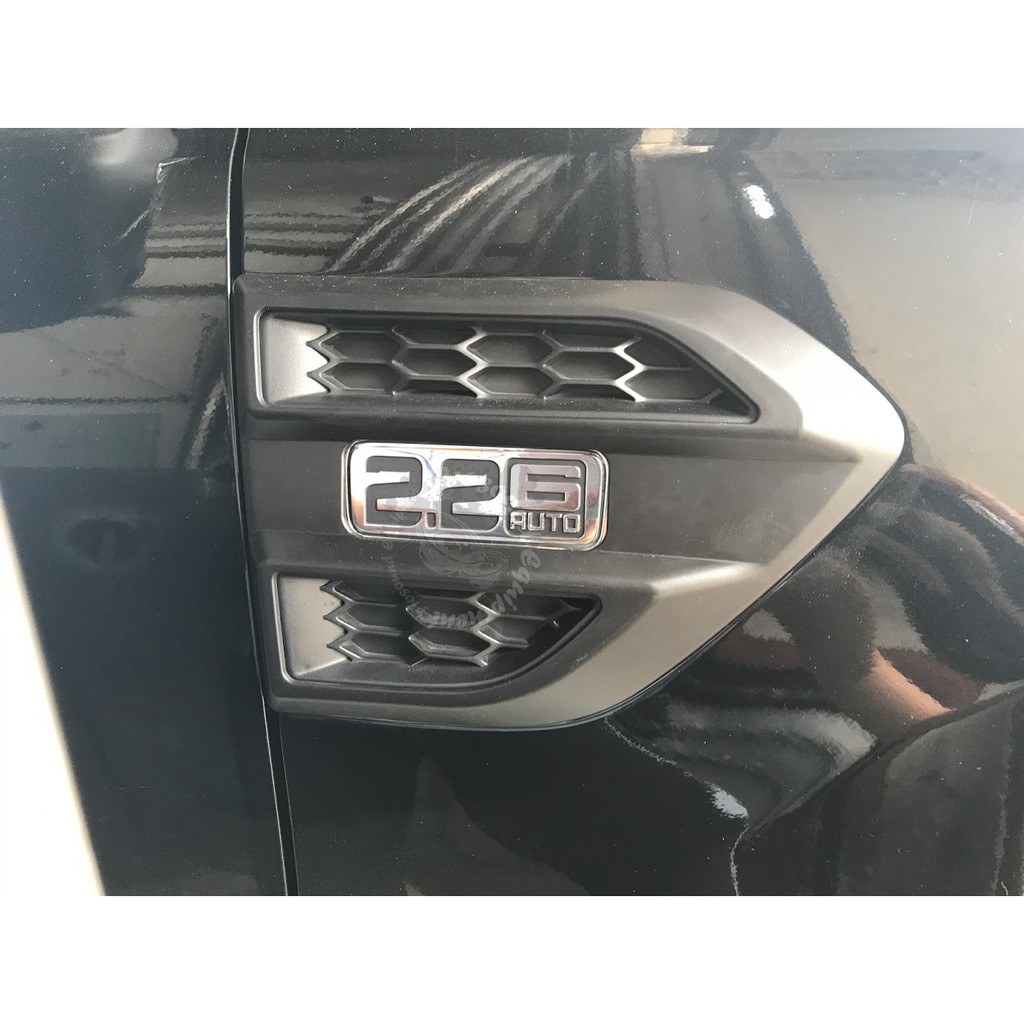 FORD RANGER 2015 (FRS-178) SIDE VENT COVER FIBER BLACK (2 PCS) | Shopee ...