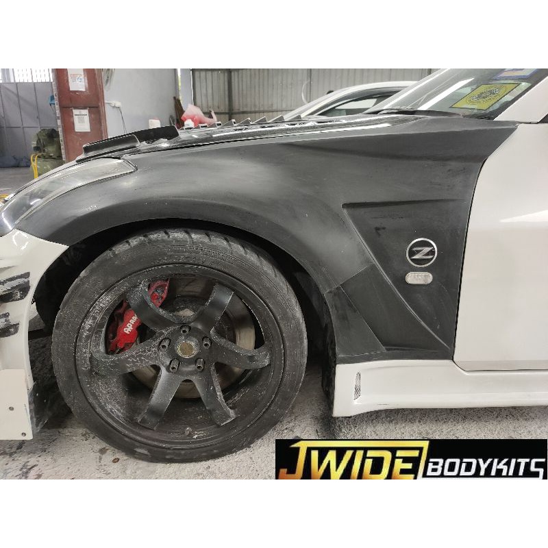 Fairlady 350z Varis Fender | Shopee Malaysia