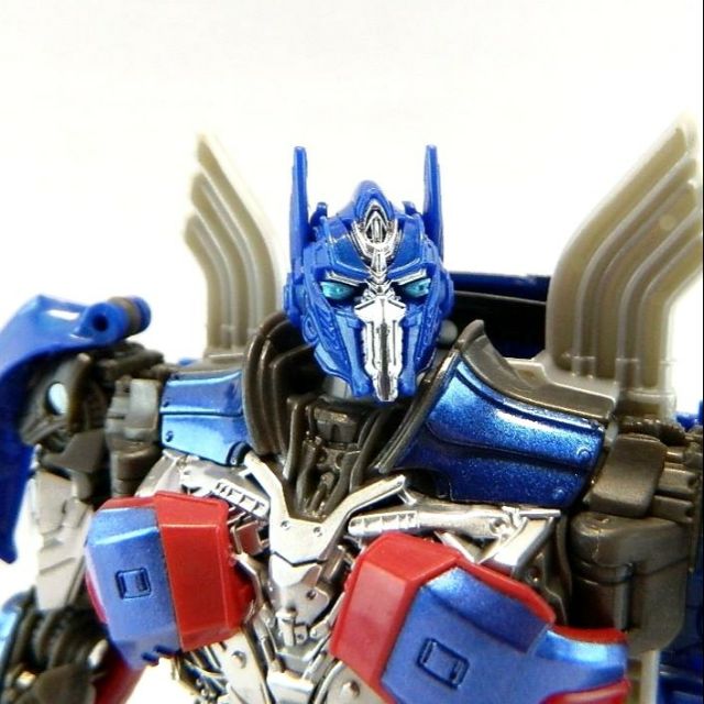 Knight Optimus Prime Toy | canoeracing.org.uk