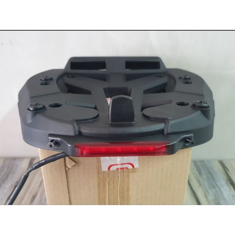 GIVI Tapak Box Base Plate LED Box Papan Givi WITH BRAKE LIGHT M7M WITH ...